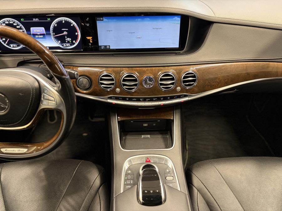 Черный Мерседес С 350 2015 в Рига, объемом двигателя 3.00 л и пробегом 252 тыс. км за 24500 €, фото 19 на AUTOMOTO.COM.LV