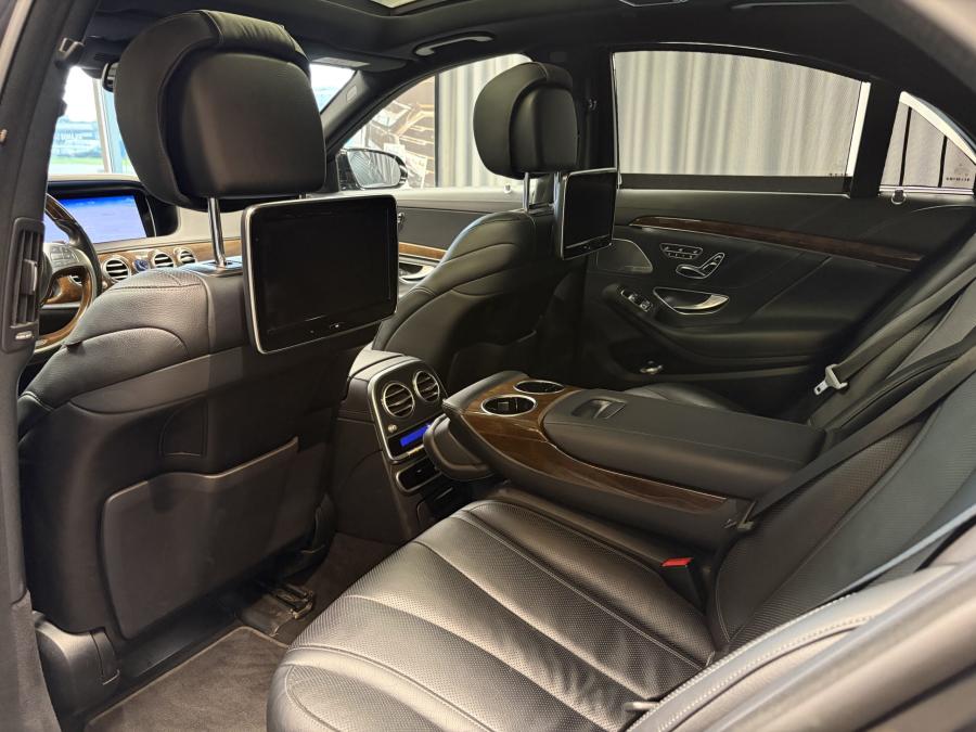 Черный Мерседес С 350 2015 в Рига, объемом двигателя 3.00 л и пробегом 252 тыс. км за 24500 €, фото 24 на AUTOMOTO.COM.LV