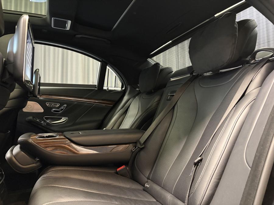 Черный Мерседес С 350 2015 в Рига, объемом двигателя 3.00 л и пробегом 252 тыс. км за 24500 €, фото 25 на AUTOMOTO.COM.LV