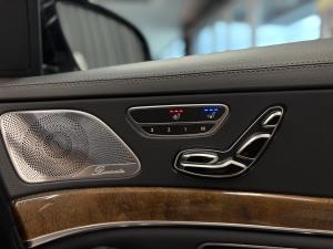 Черный Мерседес С 350 2015 в Рига, объемом двигателя 3.00 л и пробегом 252 тыс. км за 24500 €, фото 31 на AUTOMOTO.COM.LV
