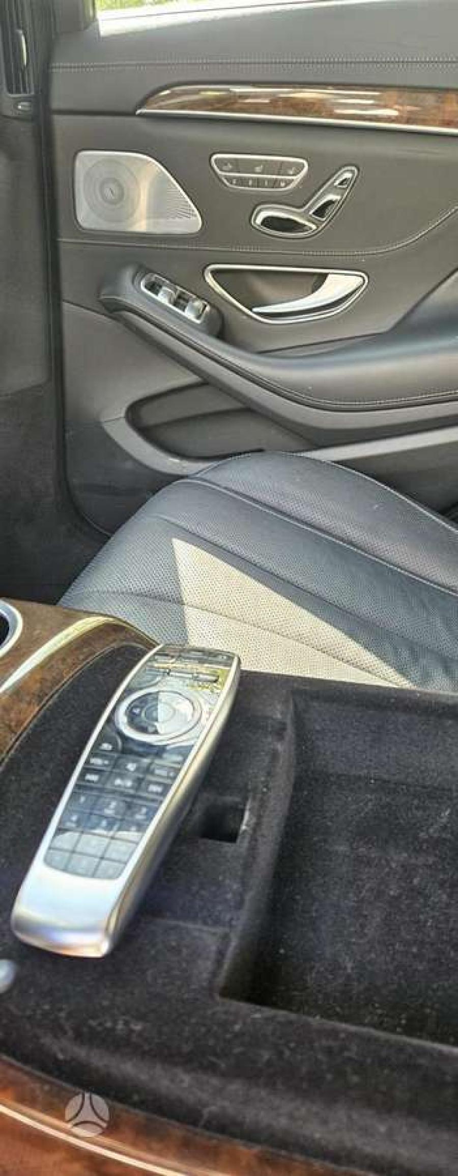 Black Mercedes-Benz S 350 2015 in Siauliai, with an engine capacity of 0.00 L and mileage of 260 thousand km for 21700 €, photo 8 on AUTOMOTO.COM.LV