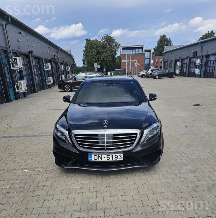 Black Mercedes-Benz S 350 2015 in Riga, with an engine capacity of 3.50 L and mileage of 263 thousand km for 20500 €, photo 3 on AUTOMOTO.COM.LV