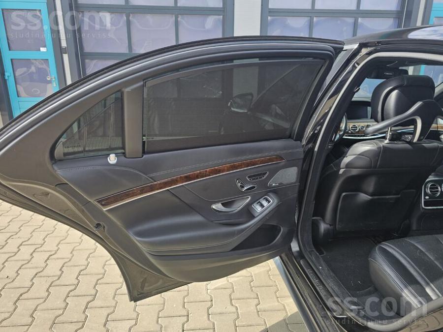 Black Mercedes-Benz S 350 2015 in Riga, with an engine capacity of 3.50 L and mileage of 263 thousand km for 20500 €, photo 8 on AUTOMOTO.COM.LV