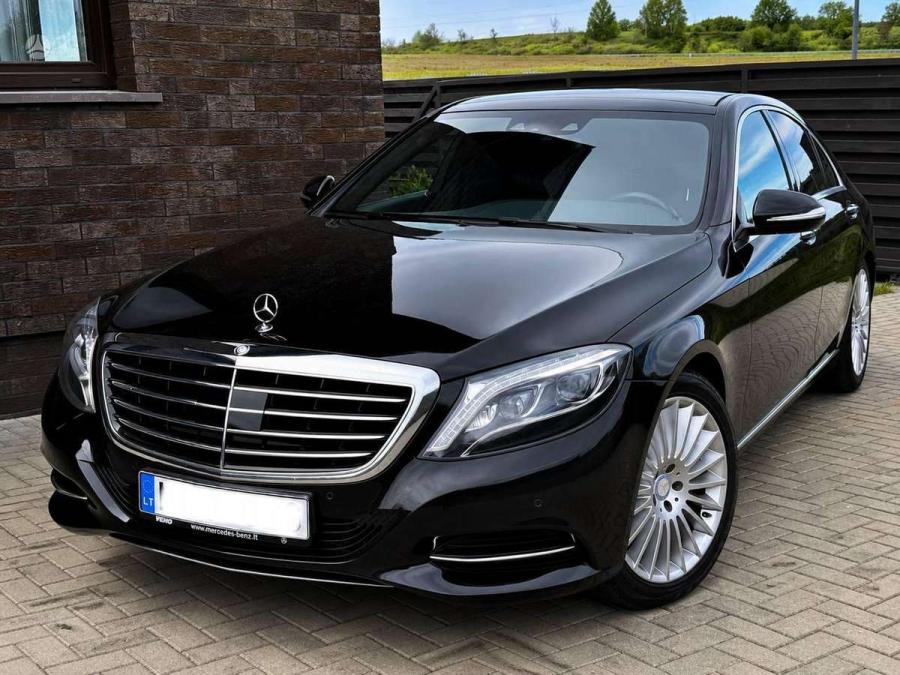 Черный Мерседес С 350 2015 в Клайпеда, объемом двигателя 2.99 л и пробегом 274 тыс. км за 23800 €, фото 6 на AUTOMOTO.COM.LV