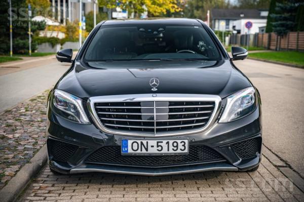 Черный Мерседес С 350 2015 в Рига, объемом двигателя 3.00 л и пробегом 264 тыс. км за 19990 €, фото 3 на AUTOMOTO.COM.LV