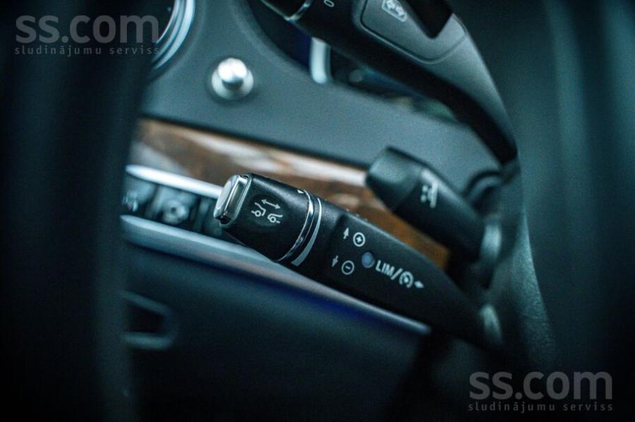 Black Mercedes-Benz S 350 2015 in Riga, with an engine capacity of 3.00 L and mileage of 264 thousand km for 19990 €, photo 33 on AUTOMOTO.COM.LV