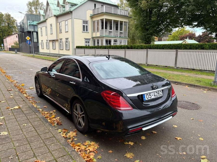 Black Mercedes-Benz S 350 2015 in Riga, with an engine capacity of 3.00 L and mileage of 254 thousand km for 19900 €, photo 5 on AUTOMOTO.COM.LV