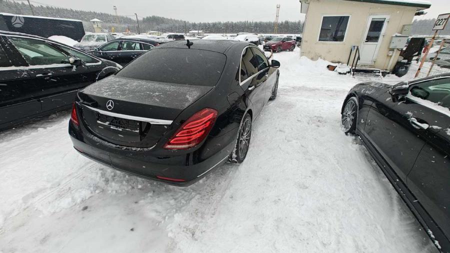 Black Mercedes-Benz S 350 2016 in Vilnius, with an engine capacity of 3.00 L and mileage of 250 thousand km for 19900 €, photo 9 on AUTOMOTO.COM.LV