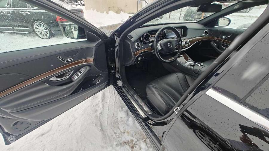 Black Mercedes-Benz S 350 2016 in Vilnius, with an engine capacity of 3.00 L and mileage of 250 thousand km for 19900 €, photo 13 on AUTOMOTO.COM.LV