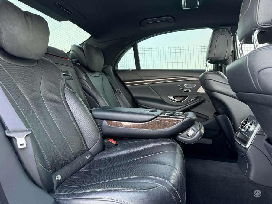 Black Mercedes-Benz S 350 2016 in Siauliai, with an engine capacity of 2.99 L and mileage of 277 thousand km for 27000 €, photo 20 on AUTOMOTO.COM.LV