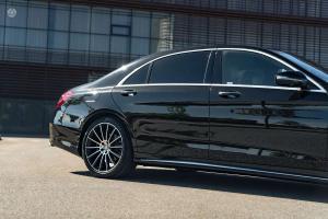 Melns Mercedes-Benz S 350 2016 Klaipėda, ar dzinēja tilpumu 2.99 L un nobraukumu 278 tūkst. km par 29900 €, foto 9 vietnē AUTOMOTO.COM.LV