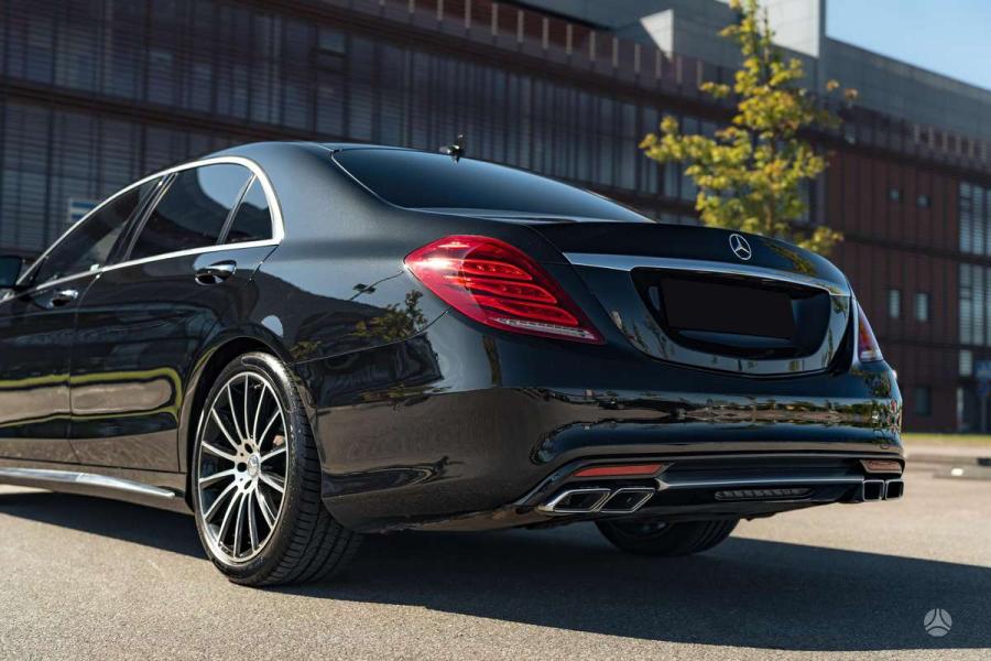 Melns Mercedes-Benz S 350 2016 Klaipėda, ar dzinēja tilpumu 2.99 L un nobraukumu 278 tūkst. km par 29900 €, foto 15 vietnē AUTOMOTO.COM.LV