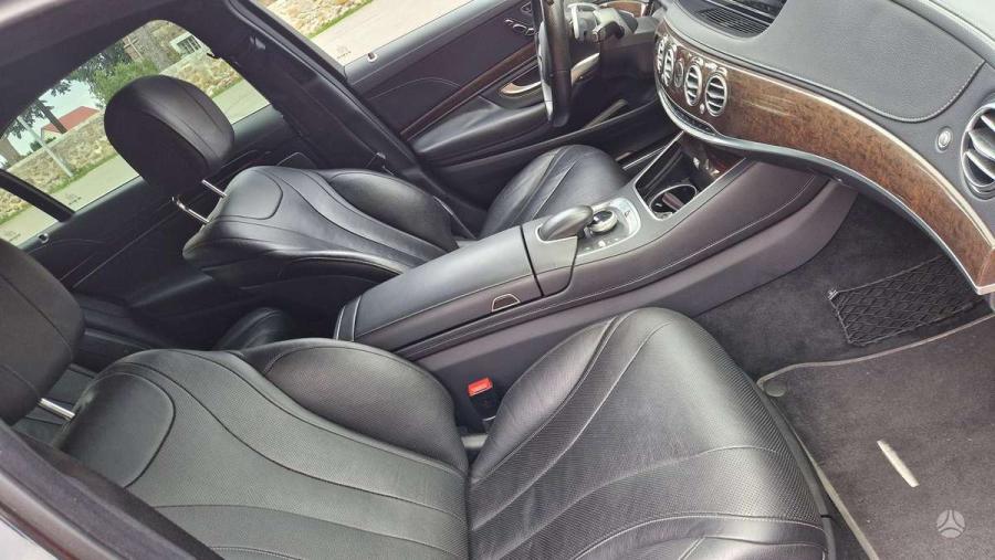 Black Mercedes-Benz S 350 2016 in Vilnius, with an engine capacity of 2.99 L and mileage of 280 thousand km for 22500 €, photo 18 on AUTOMOTO.COM.LV