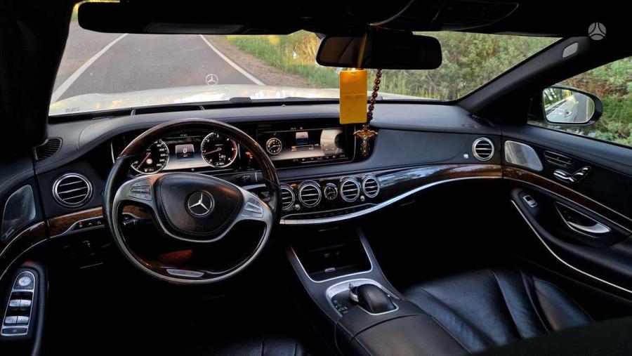 Black Mercedes-Benz S 350 2016 in Vilnius, with an engine capacity of 2.99 L and mileage of 280 thousand km for 22500 €, photo 35 on AUTOMOTO.COM.LV
