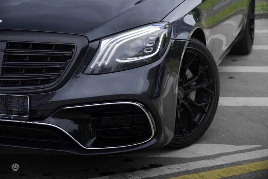 Black Mercedes-Benz S 350 2016 in Vilnius, with an engine capacity of 2.99 L and mileage of 293 thousand km for 27000 €, photo 3 on AUTOMOTO.COM.LV