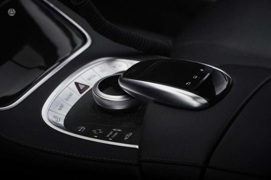 Black Mercedes-Benz S 350 2016 in Vilnius, with an engine capacity of 2.99 L and mileage of 293 thousand km for 27000 €, photo 12 on AUTOMOTO.COM.LV