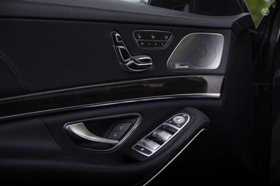 Black Mercedes-Benz S 350 2016 in Vilnius, with an engine capacity of 2.99 L and mileage of 293 thousand km for 27000 €, photo 14 on AUTOMOTO.COM.LV