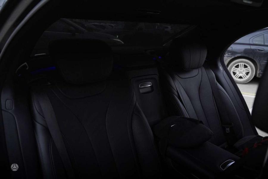 Black Mercedes-Benz S 350 2016 in Vilnius, with an engine capacity of 2.99 L and mileage of 293 thousand km for 27000 €, photo 18 on AUTOMOTO.COM.LV