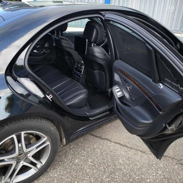 Black Mercedes-Benz S 350 2016 in Vilnius, with an engine capacity of 2.99 L and mileage of 241 thousand km for 25000 €, photo 10 on AUTOMOTO.COM.LV