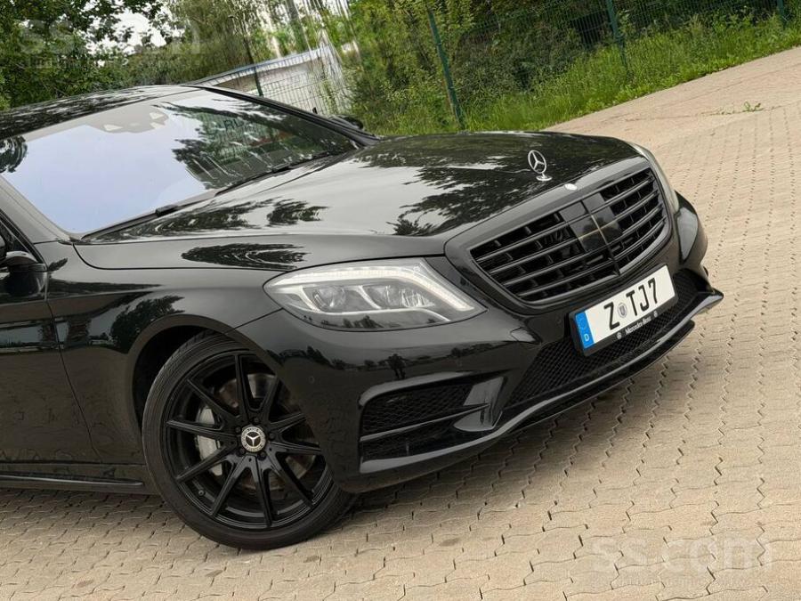 Black Mercedes-Benz S 350 2017 in Riga, with an engine capacity of 3.00 L and mileage of 0 thousand km for 26500 €, photo 8 on AUTOMOTO.COM.LV