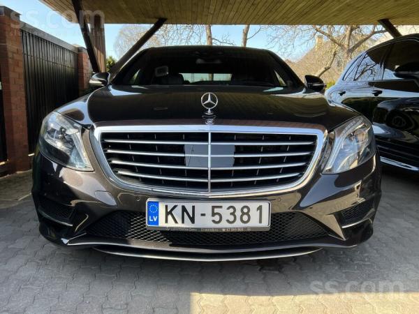 Black Mercedes-Benz S 350 2017 in Riga, with an engine capacity of 3.00 L and mileage of 269 thousand km for 28500 €, photo 3 on AUTOMOTO.COM.LV
