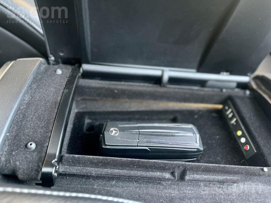 Melns Mercedes-Benz S 350 2017 Liepāja, ar dzinēja tilpumu 3.00 L un nobraukumu 220 tūkst. km par 30500 €, foto 12 vietnē AUTOMOTO.COM.LV