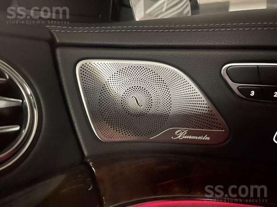 Melns Mercedes-Benz S 350 2017 Liepāja, ar dzinēja tilpumu 3.00 L un nobraukumu 220 tūkst. km par 30500 €, foto 18 vietnē AUTOMOTO.COM.LV
