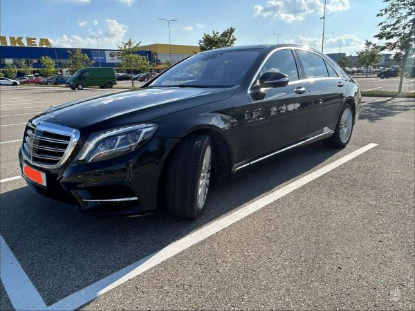 Черный Мерседес С 350 2017 в Вильнюс, объемом двигателя 2.99 л и пробегом 128 тыс. км за 27000 €, фото 2 на AUTOMOTO.COM.LV