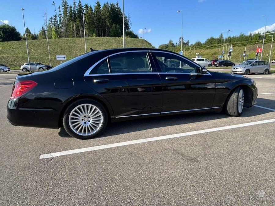 Melns Mercedes-Benz S 350 2017 Viļņa, ar dzinēja tilpumu 2.99 L un nobraukumu 128 tūkst. km par 27000 €, foto 7 vietnē AUTOMOTO.COM.LV