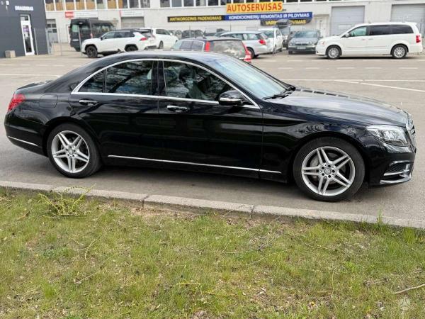 Черный Мерседес С 350 2017 в Паневежис, объемом двигателя 2.93 л и пробегом 116 тыс. км за 26700 €, фото 4 на AUTOMOTO.COM.LV
