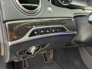 Melns Mercedes-Benz S 350 2017 Panevēža, ar dzinēja tilpumu 2.93 L un nobraukumu 116 tūkst. km par 26700 €, foto 9 vietnē AUTOMOTO.COM.LV