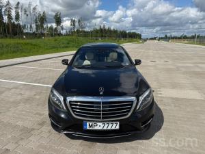 Черный Мерседес С 350 2017 в Валмиера, объемом двигателя 3.00 л и пробегом 179 тыс. км за 32200 €, фото 8 на AUTOMOTO.COM.LV