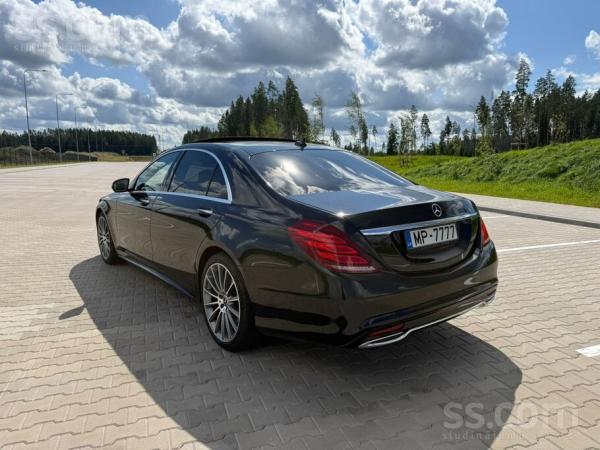 Mercedes-Benz S 350 2017 Valmiera vietnē Melns Mercedes-Benz S 350 2017 Valmiera, ar dzinēja tilpumu 3.00 L un nobraukumu 180 tūkst. km par 31000 €, foto 4 vietnē AUTOMOTO.COM.LV