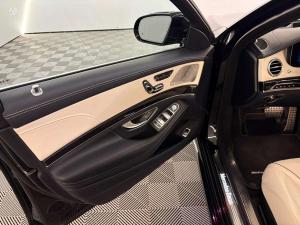 Melns Mercedes-Benz S 350 2018 Marijampole, ar dzinēja tilpumu 2.93 L un nobraukumu 238 tūkst. km par 36999 €, foto 36 vietnē AUTOMOTO.COM.LV