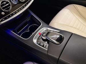 Melns Mercedes-Benz S 350 2018 Marijampole, ar dzinēja tilpumu 2.93 L un nobraukumu 238 tūkst. km par 34750 €, foto 17 vietnē AUTOMOTO.COM.LV
