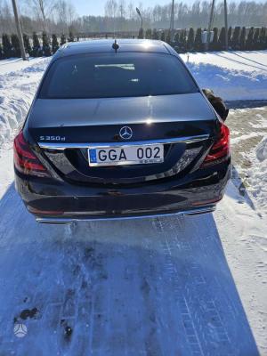 Black Mercedes-Benz S 350 2019 in Klaipeda, with an engine capacity of 2.93 L and mileage of 140 thousand km for 40000 €, photo 4 on AUTOMOTO.COM.LV