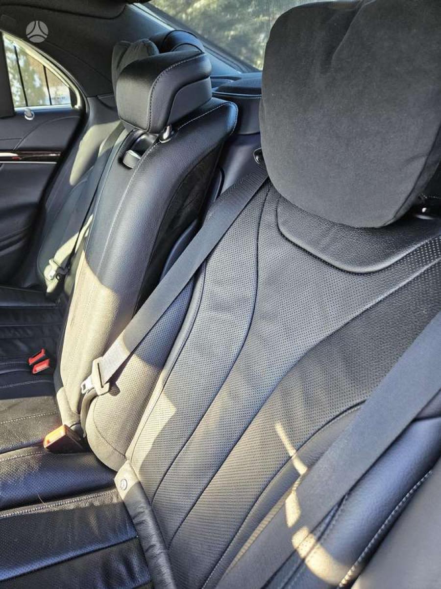 Black Mercedes-Benz S 350 2019 in Klaipeda, with an engine capacity of 2.93 L and mileage of 140 thousand km for 40000 €, photo 7 on AUTOMOTO.COM.LV