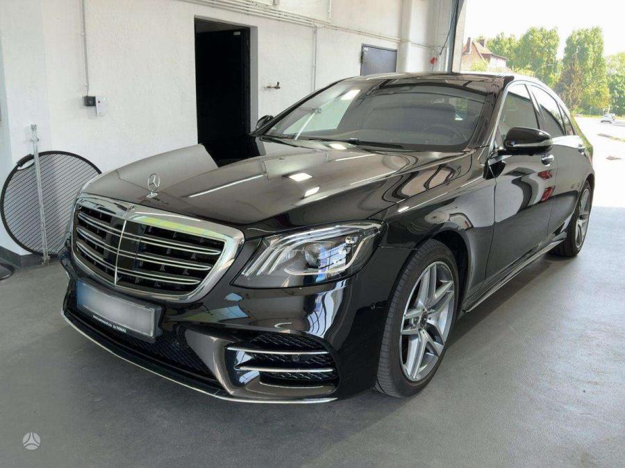 Черный Мерседес С 350 2019 в Вильнюс, объемом двигателя 2.93 л и пробегом 152 тыс. км за 41190 €, фото 1 на AUTOMOTO.COM.LV