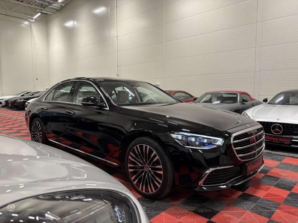 Melns Mercedes-Benz S 350 2021 Viļņa, ar dzinēja tilpumu 2.93 L un nobraukumu 184 tūkst. km par 61500 €, foto 3 vietnē AUTOMOTO.COM.LV
