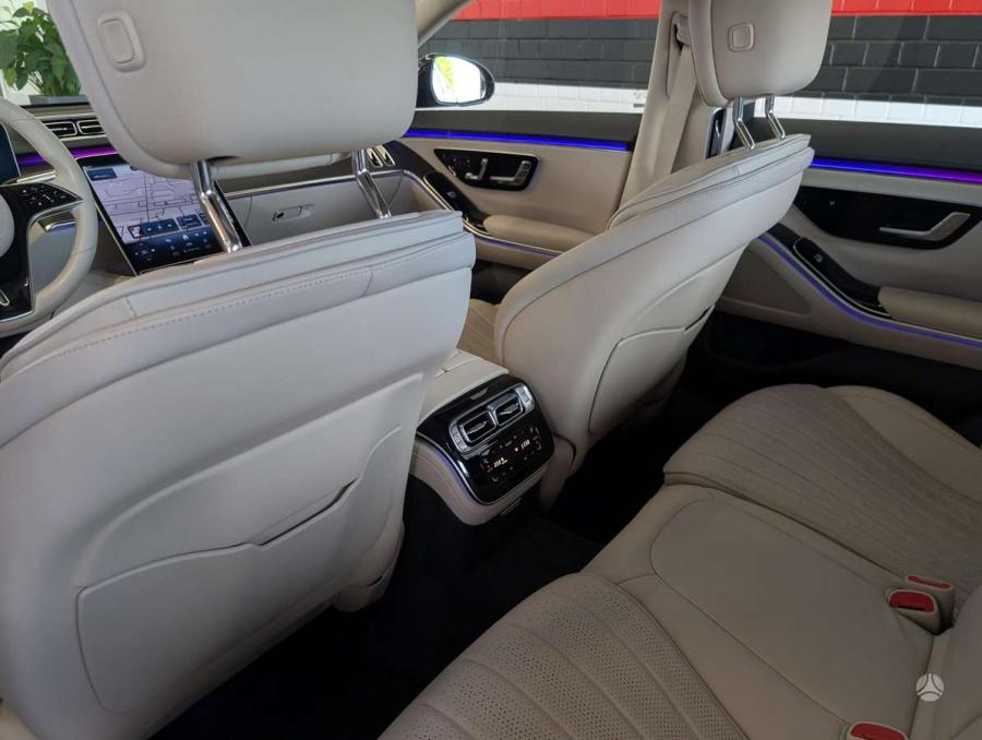 Черный Мерседес С 350 2021 в Каунас, объемом двигателя 2.93 л и пробегом 184 тыс. км за 49800 €, фото 11 на AUTOMOTO.COM.LV
