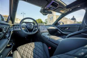 Черный Мерседес С 350 2023 в Вильнюс, объемом двигателя 2.90 л и пробегом 30 тыс. км за 127000 €, фото 30 на AUTOMOTO.COM.LV