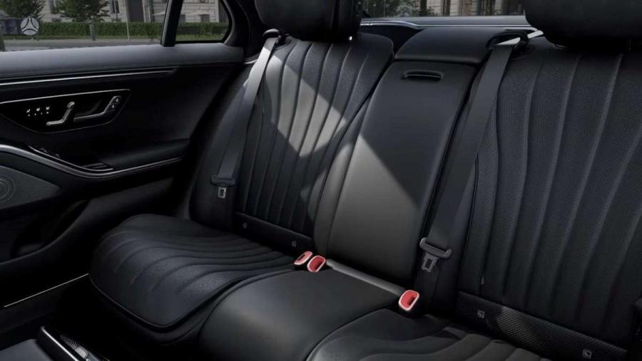 Melns Mercedes-Benz S 350 2026 Rīga, ar dzinēja tilpumu 2.99 L un nobraukumu 0 tūkst. km par 140360 €, foto 7 vietnē AUTOMOTO.COM.LV