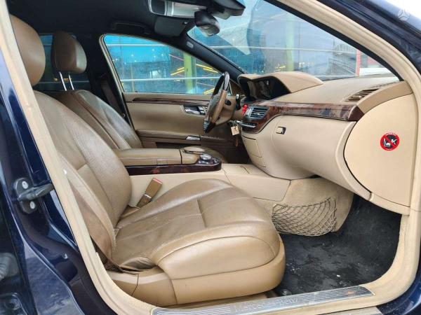 Blue Mercedes-Benz S 350 2007 in Vilnius, with an engine capacity of 3.50 L and mileage of 400 thousand km for 3350 €, photo 4 on AUTOMOTO.COM.LV
