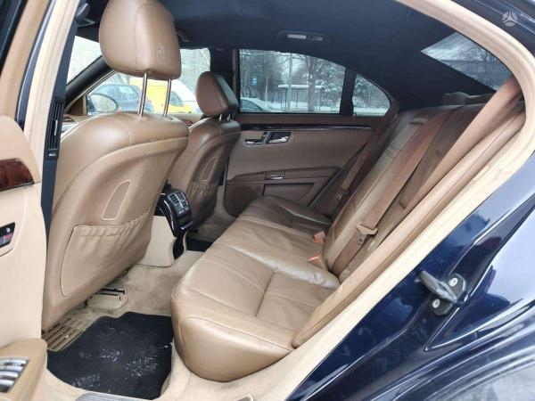 Blue Mercedes-Benz S 350 2007 in Vilnius, with an engine capacity of 3.50 L and mileage of 400 thousand km for 3350 €, photo 6 on AUTOMOTO.COM.LV
