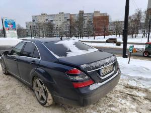Синий Мерседес С 350 2007 в Вильнюс, объемом двигателя 3.50 л и пробегом 400 тыс. км за 3350 €, фото 25 на AUTOMOTO.COM.LV