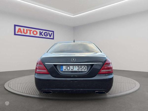 Blue Mercedes-Benz S 350 2011 in Kaunas, with an engine capacity of 3.00 L and mileage of 290 thousand km for 11999 €, photo 4 on AUTOMOTO.COM.LV