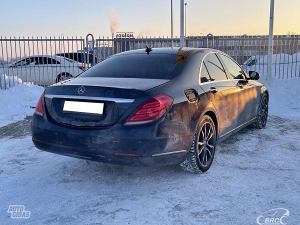 Zils Mercedes-Benz S 350 2014 Avižieniai, ar dzinēja tilpumu 3.00 L un nobraukumu 237 tūkst. km par 19990 €, foto 2 vietnē AUTOMOTO.COM.LV