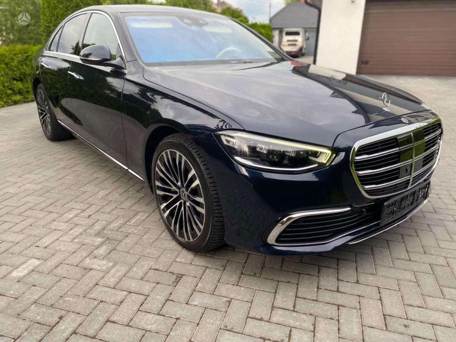 Синий Мерседес С 350 2023 в Вильнюс, объемом двигателя 3.00 л и пробегом 141 тыс. км за 65000 €, фото 13 на AUTOMOTO.COM.LV