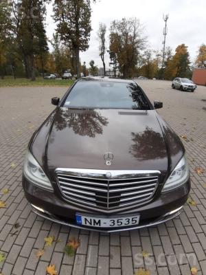 Коричневый Мерседес С 350 2009 в Рига, объемом двигателя 3.00 л и пробегом 283 тыс. км за 10000 €, фото 8 на AUTOMOTO.COM.LV