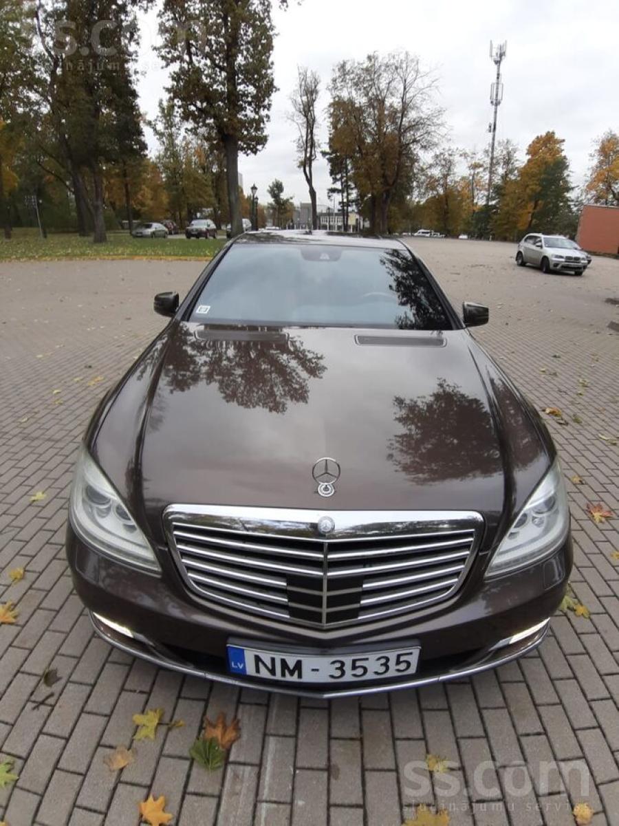 Коричневый Мерседес С 350 2009 в Рига, объемом двигателя 3.00 л и пробегом 283 тыс. км за 10000 €, фото 8 на AUTOMOTO.COM.LV
